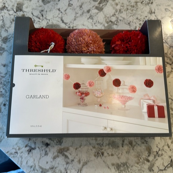 Threshold | Holiday | Nwt In Box Threshold Valentines Garland | Poshmark